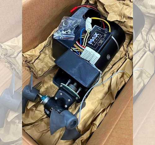 Подруливающее устройство MaxPower ст45 12В