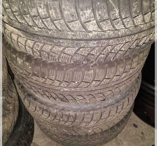 Matador MP 30 Sibir Ice 2 235/70 R16