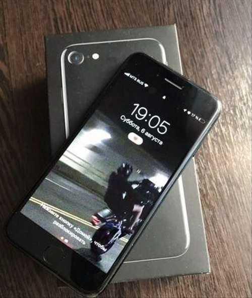 Телефон iPhone 7 128gb black jack