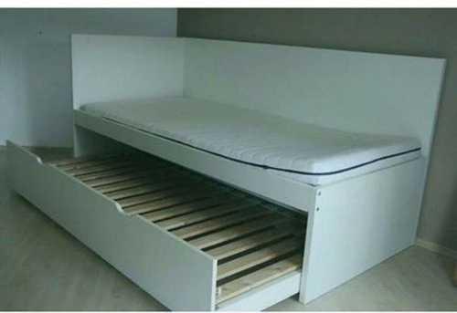 Кровать двухспальная бу 90*200