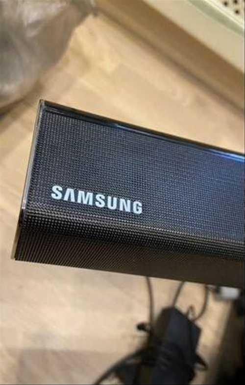Колонка саундбар Samsung hw-f550/ru