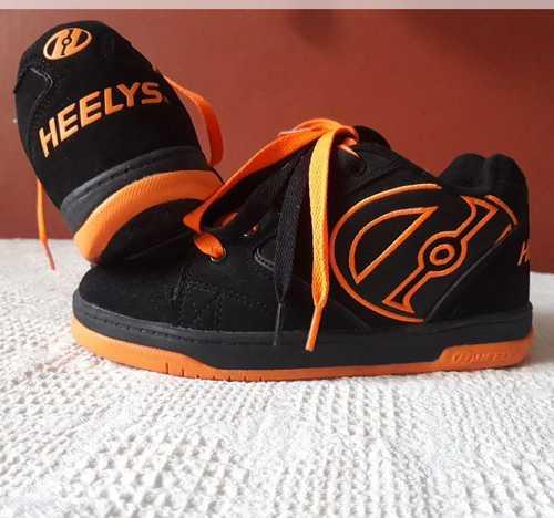 Кроссовки с колесами Heelys 33размер