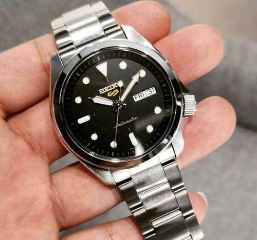 Мужские наручные часы Seiko Seiko 5 srpe57K1