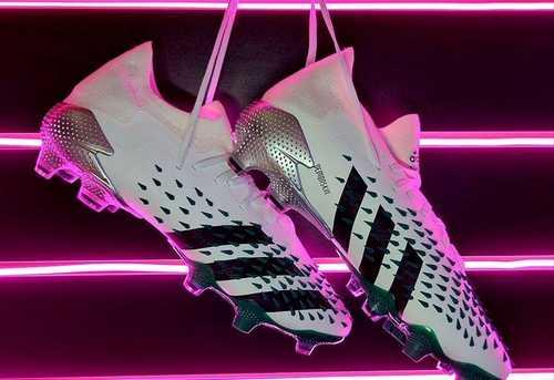 Футбольные бутсы adidas predator