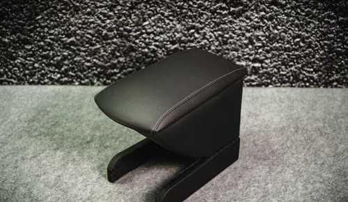 Подлокотник Skoda Rapid 2020г