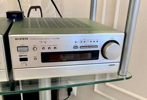 Ресивер Onkyo R-811