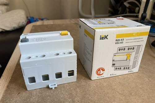 Узо iEK VD1-63, 4-полюсный 100 А
