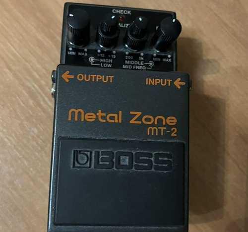 Гитарная педаль Boss Metal Zone MT-2