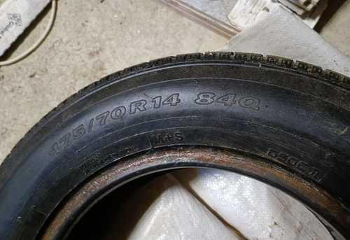 Шина липучка toyo observe garit 2175/70 r14