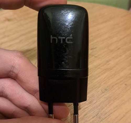 Зарядка для телефона сартфона HTC 1 ампер