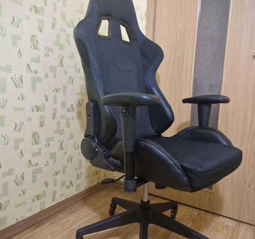 Компьютерное игровое кресло