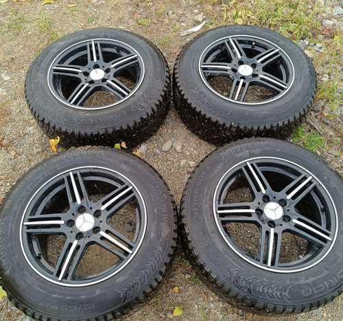 Nokian Tyres Hakkapeliitta 8 SUV 235/65 R17