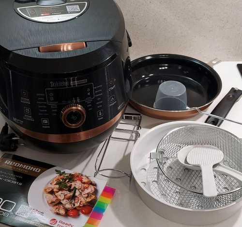 Мультикухня Redmond SkyKitchen CB391S с сковородой