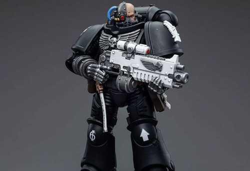 JoyToy Warhammer 40k Iron Hands - Brother Gravak