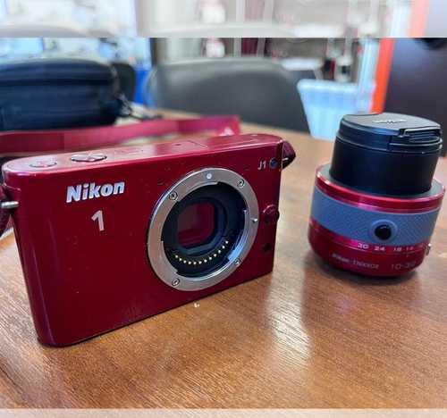 Фотоаппарат Nikon 1 J1 Kit в отличном состоянии, д