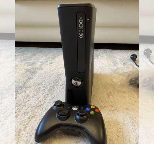 Xbox 360 slim прошитый, геймпад, игры