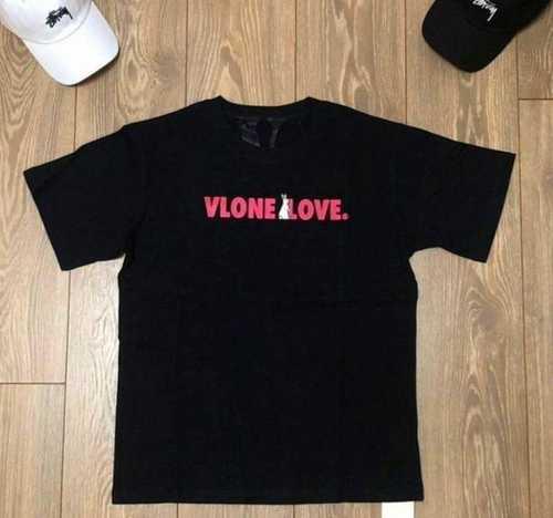 Футболка vlone love