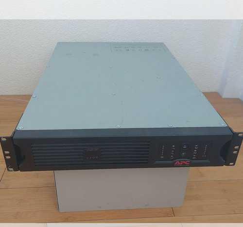 Apc SMART ups 2200