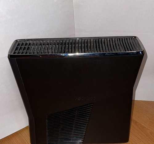 Xbox 360 S 250GB + 2 геймпада