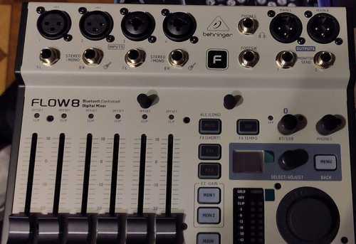 Микшерный цифровой пульт Behringer flow 8