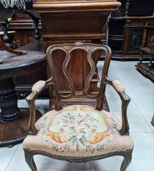 Кресло французское в стиле Людовик