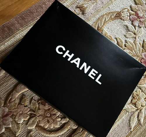 Коробка от сумки chanel