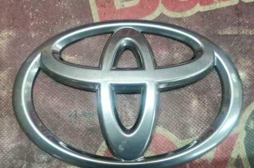Эмблема передняя Toyota Land Cruiser
