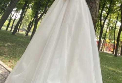Свадебное платье 42
