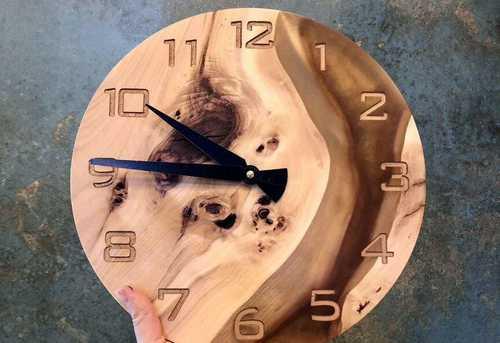 Часы настенные. Часы из дерева и смолы