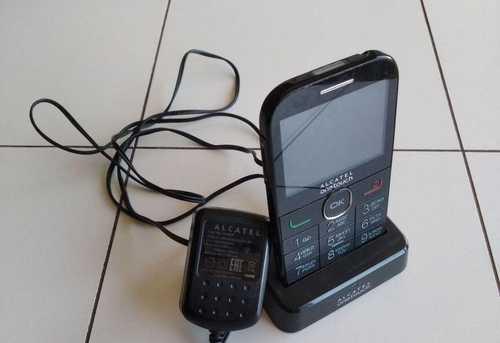 Кнопочный телефон Alcatel с большими кнопками