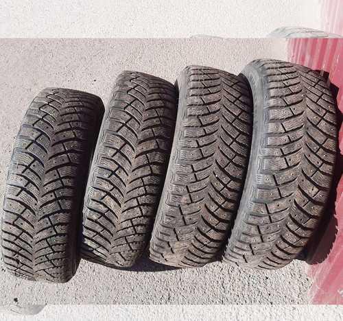 Michelin X-Ice North 4 195/60 R15 92T