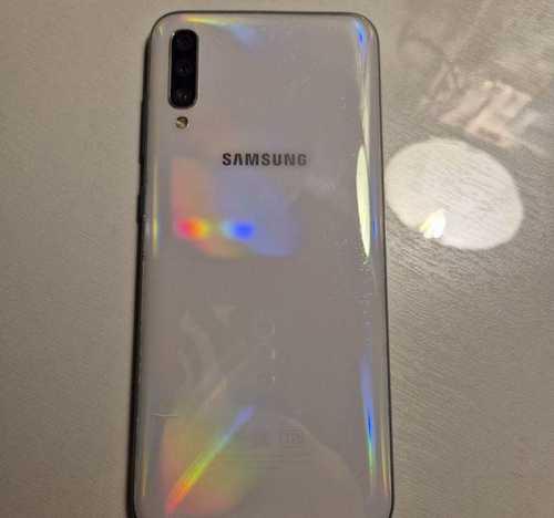 Samsung Galaxy A70, 6/128 ГБ