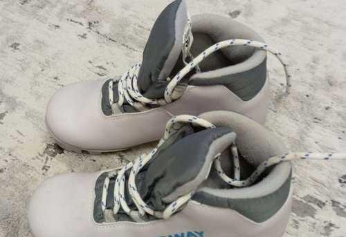 Лыжные ботинки детские Nordway 34 размер