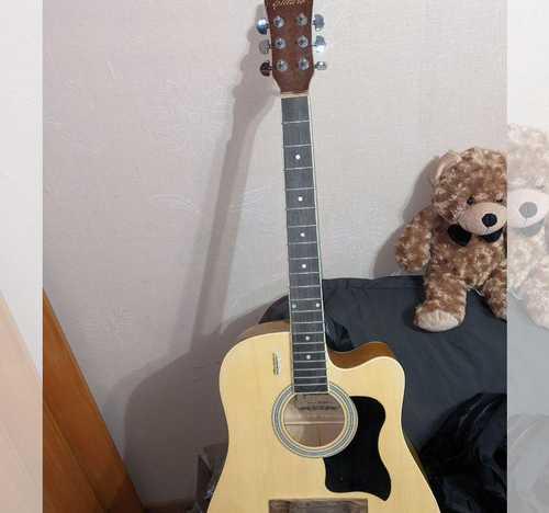 Акустическая гитара