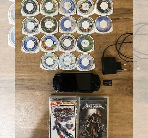 PSP 3008 неслетайка   4 гб игры   17 дисков