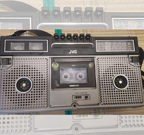 Винтажная JVC RC-717 Boombox