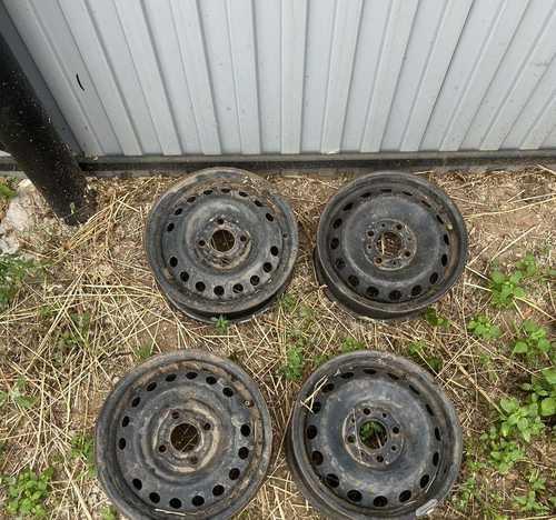 Штанпованные диски r13 4x100