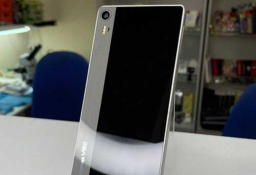 Lenovo Vibe shot z90a40