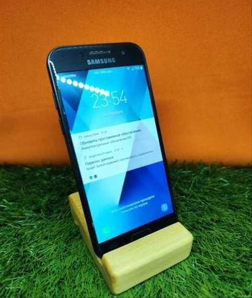 Смартфон Samsung A3 2017