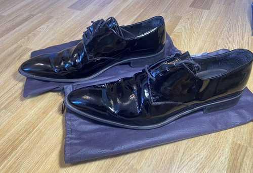Лакированные мужские классические туфли