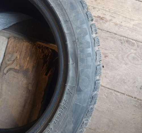 Kumho 722 225/50 R17