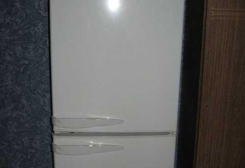 Холодильник Stinol RF 305А