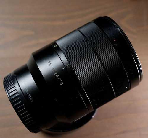 Sony 24-70mm f/4 ZA OSS Carl Zeiss Vario-Tessar T*