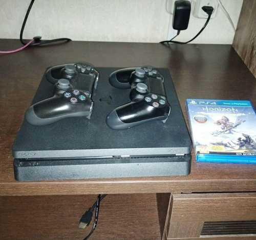 Sony playstation 4 slim