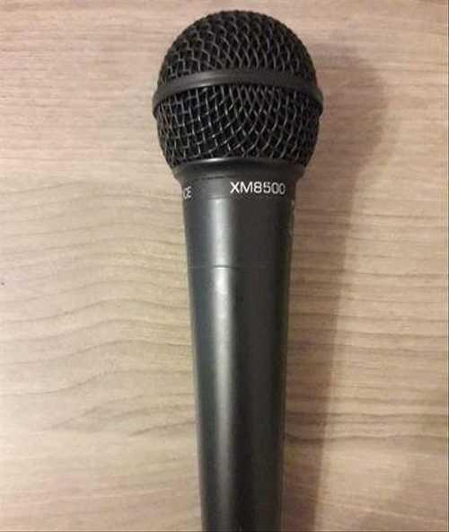 Вокальный динамический микрофон Behringer XM8500