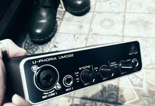 Звуковая карта Behringer UMC22 Новая