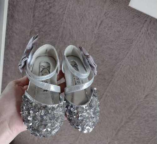 Туфли сандалии детские для девочки праздничные