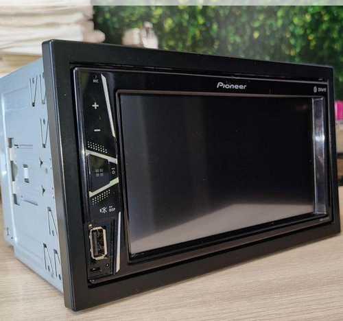 Автомагнитола Pioneer DMH-G220BT