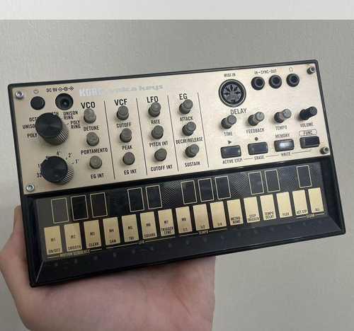 Синтезатор Korg Volca Keys