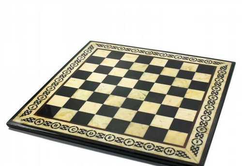 Шахматная доска с рамкой 50х50 см (дуб)